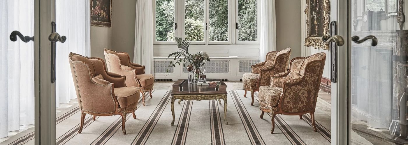 Baldai ir šviestuvai. Idėjos prabangiam svetainės interjerui | ClassicLineDecor.com